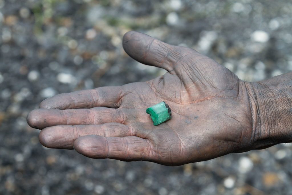 Where You Can Find These Precious Stones In The Wild – Science Sensei