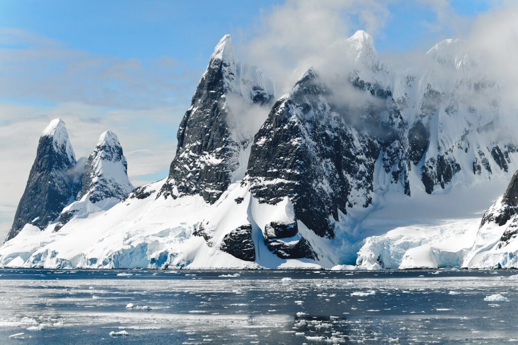 Scientists Discover Lost World Beneath Antarctic Ice – Science Sensei Scientists Discover Lost World Beneath Antarctic Ice – Science Sensei